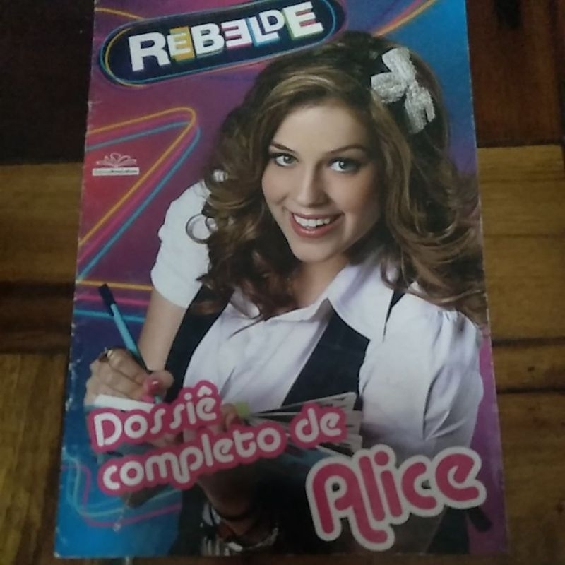 Mini revista Rebelde. Alice. | Shopee Brasil
