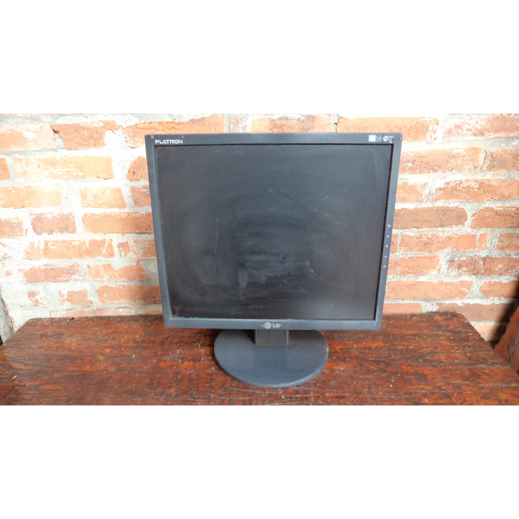 com defeito listras monitor lg l1753t-bf sem cabos | Shopee Brasil