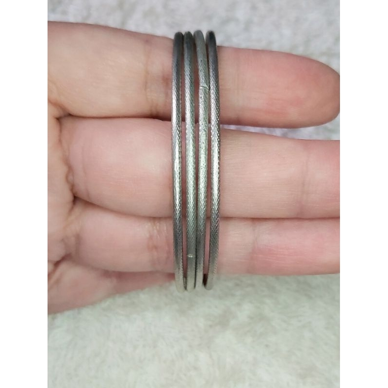 Conjunto com 4 pulseiras de argola prata | Shopee Brasil