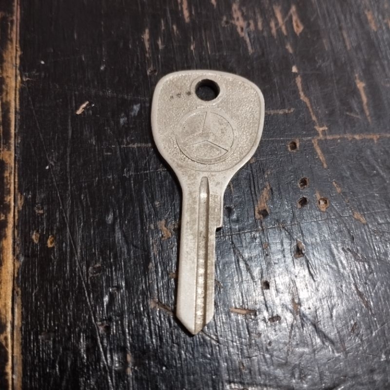 Chave Virgem Mercedes | Shopee Brasil