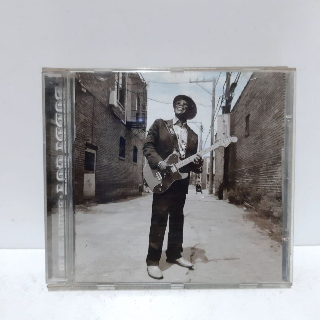 CD - Buddy Guy: Bring 'Em In | Shopee Brasil