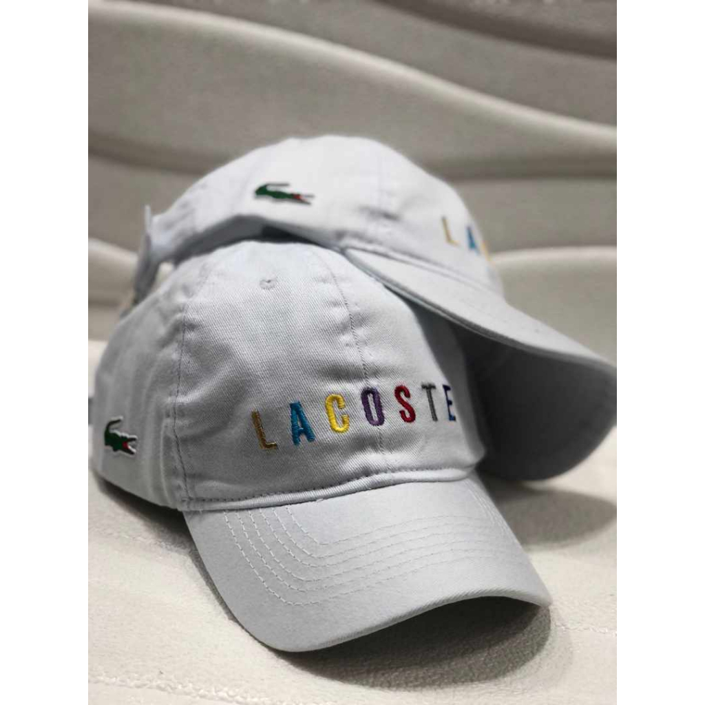 BONE LACOSTE LETREIRO COLORIDO EDIÇÃO ESPECIAL | Shopee Brasil