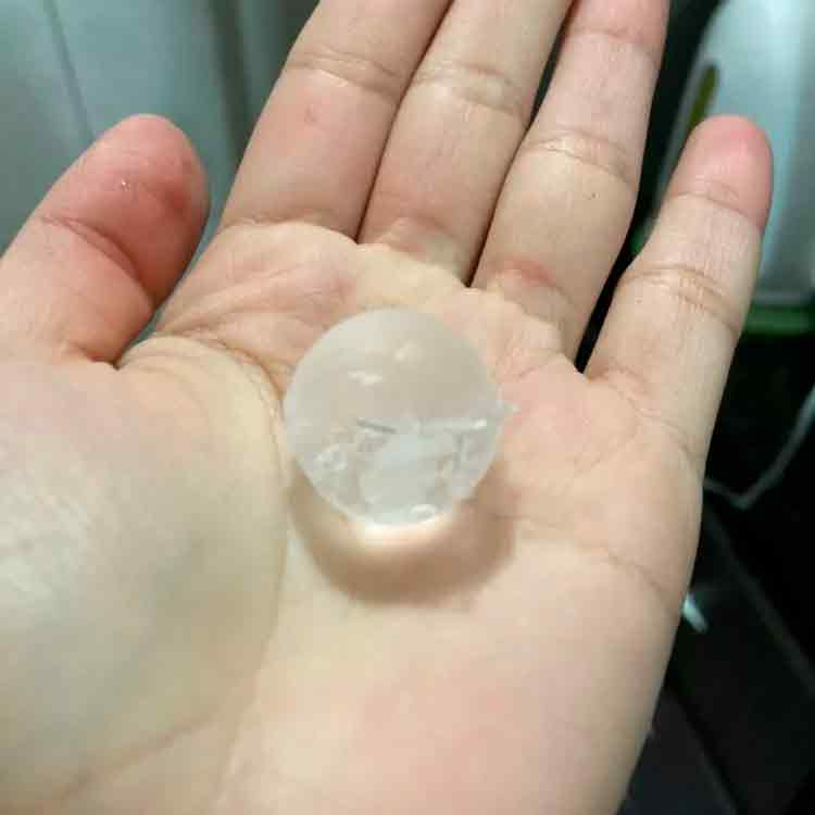 KIT 02 Formas De Gelo de Plástico Com Tampa - Formato Redondo Forminha ...