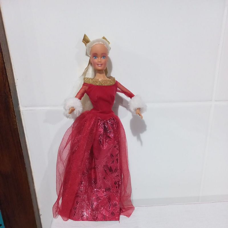Boneca tipo barbie genérica Toymax | Shopee Brasil
