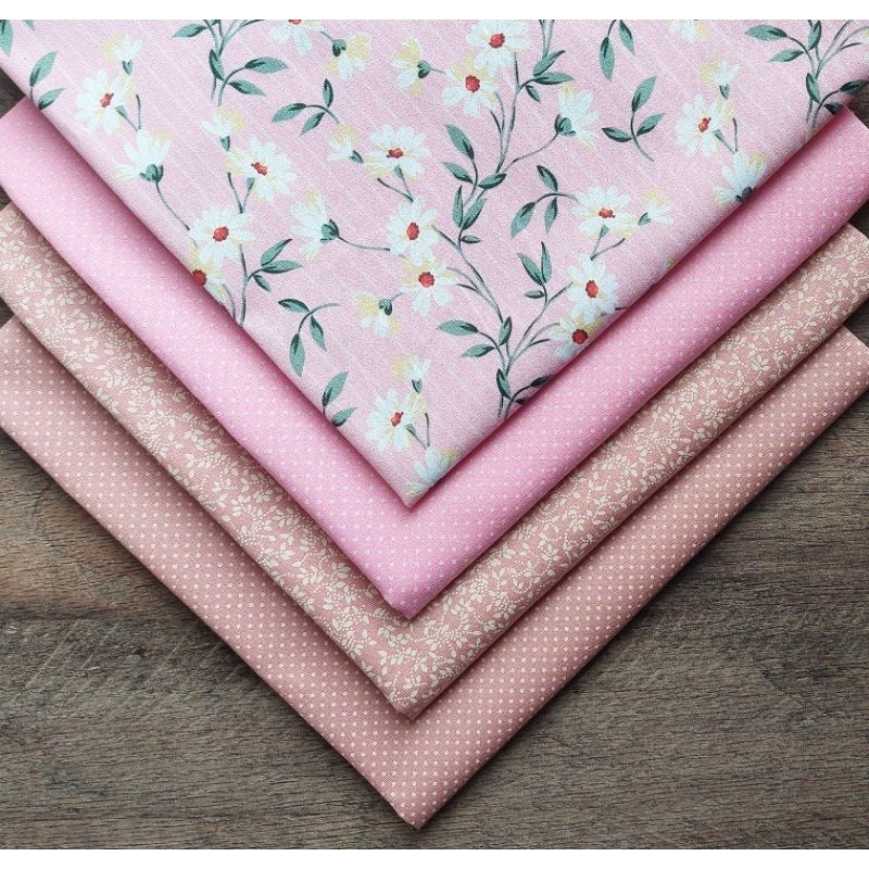 Kit Tecido Tricoline Floral Rosa 35 X 50 cm - 4 Unidades | Shopee Brasil