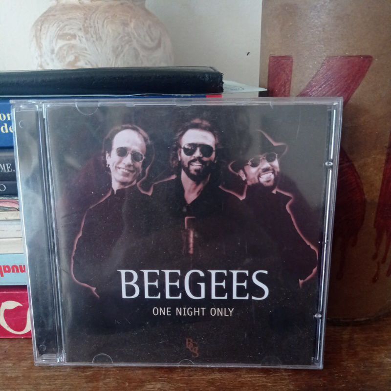 cd Bee Gees - one night only | Shopee Brasil