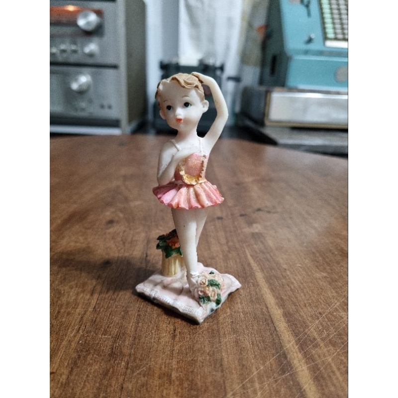 bibelô em resina antiga bailarina C1814 | Shopee Brasil