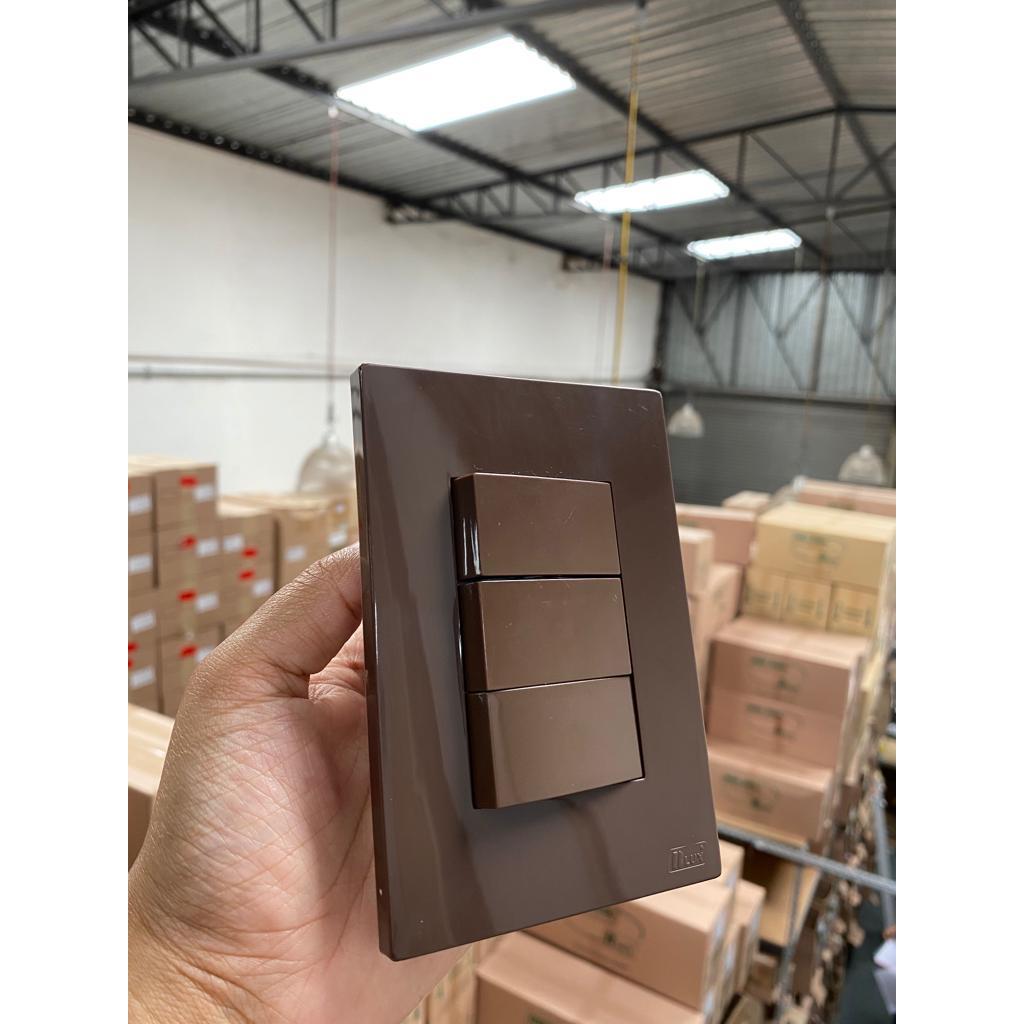 CJ INTERRUPTOR TRIPLO SIMPLES 4X2 - RECTA CHOCOLATE GLOSS | Shopee Brasil CJ INTERRUPTOR TRIPLO SIMPLES 4X2 - RECTA CHOCOLATE GLOSS | Shopee Brasil
