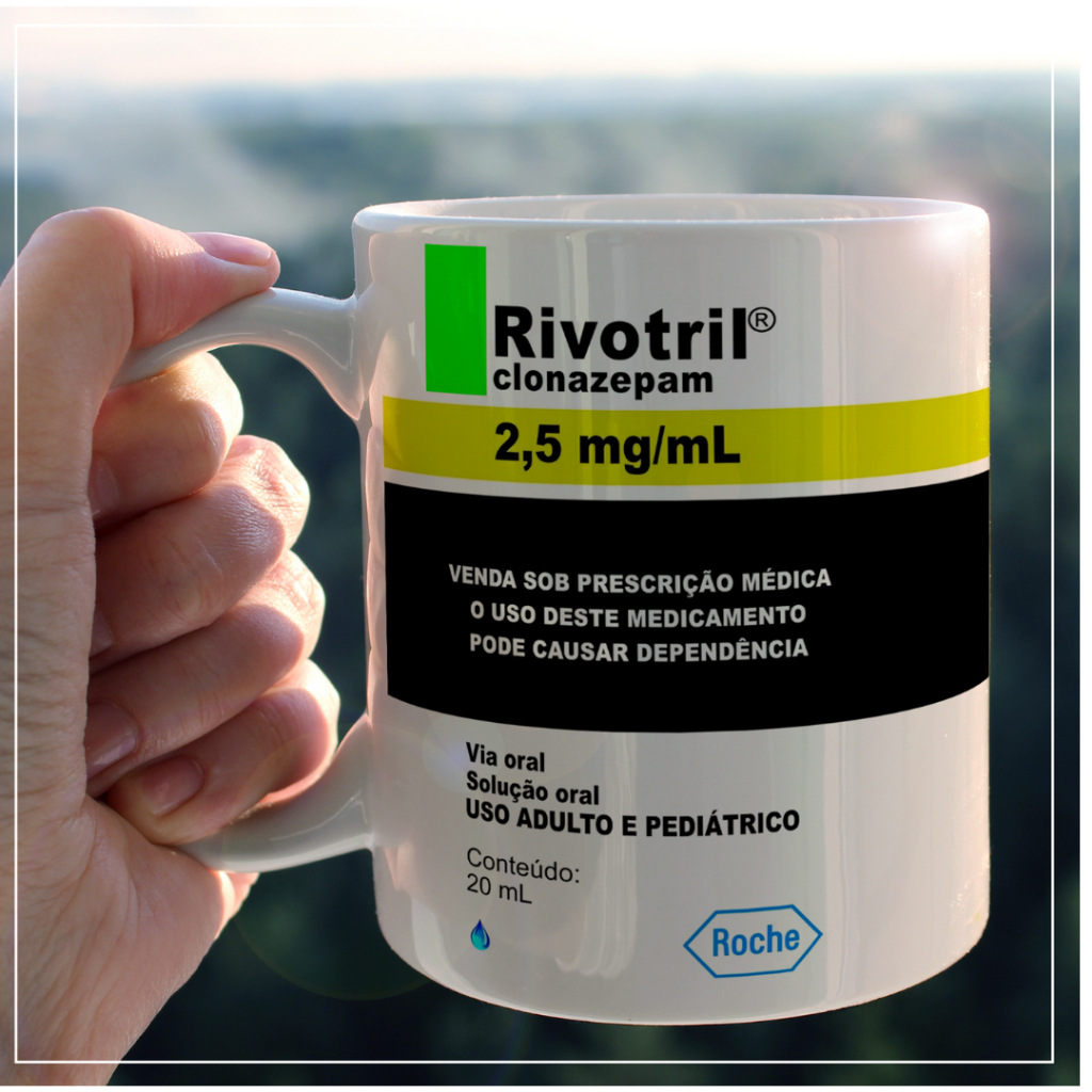 CANECA RIVOTRIL (PERSONALIZE NOME) | Shopee Brasil