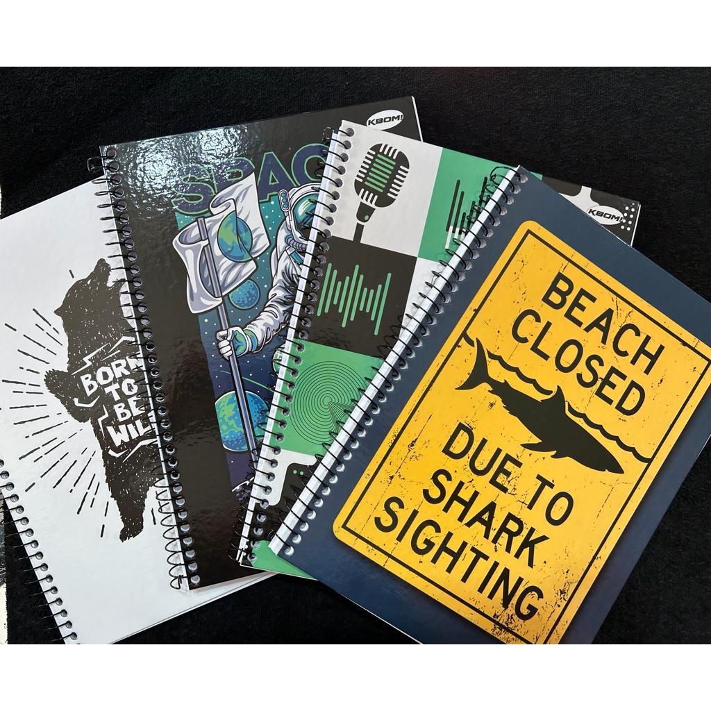 Caderno de 1 matéria capas sortidas A4 200mm x 275mm 1 unidade Kbom! São Domingos | Shopee Brasil