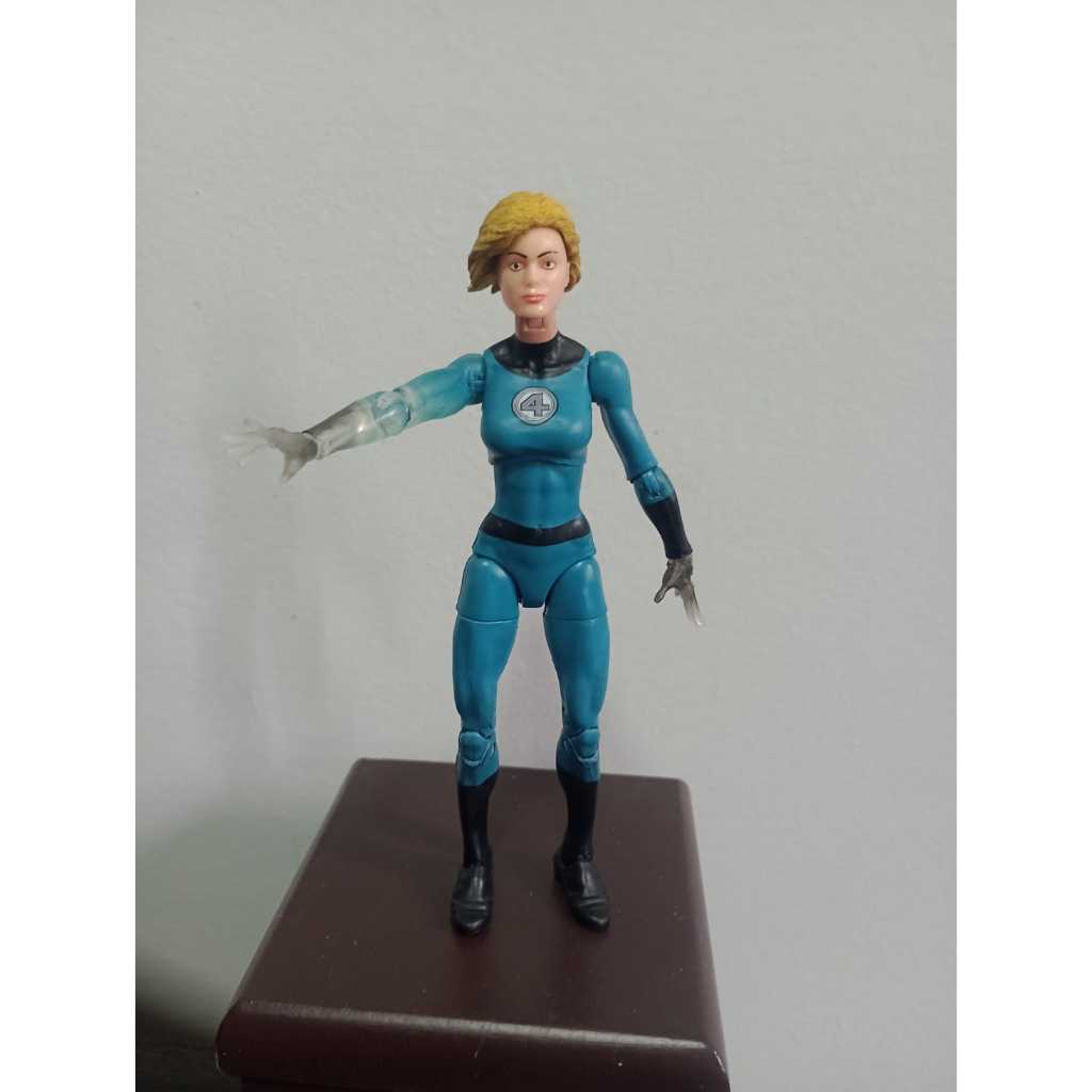 Mulher invisível Sue Storm Marvel Legends custon head - Escorrega o Preço