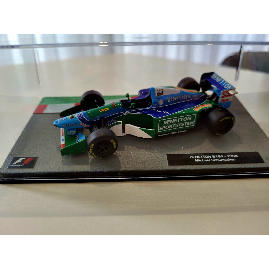 Produto ORIGINAL - Equipe: BENETTON B194 - Ano: 1994 - Piloto: Michael Schumacher - Escala: 1/43 ...