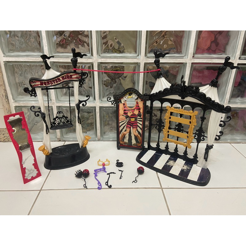 Monster High playset Circo Freak Du Chic | Shopee Brasil