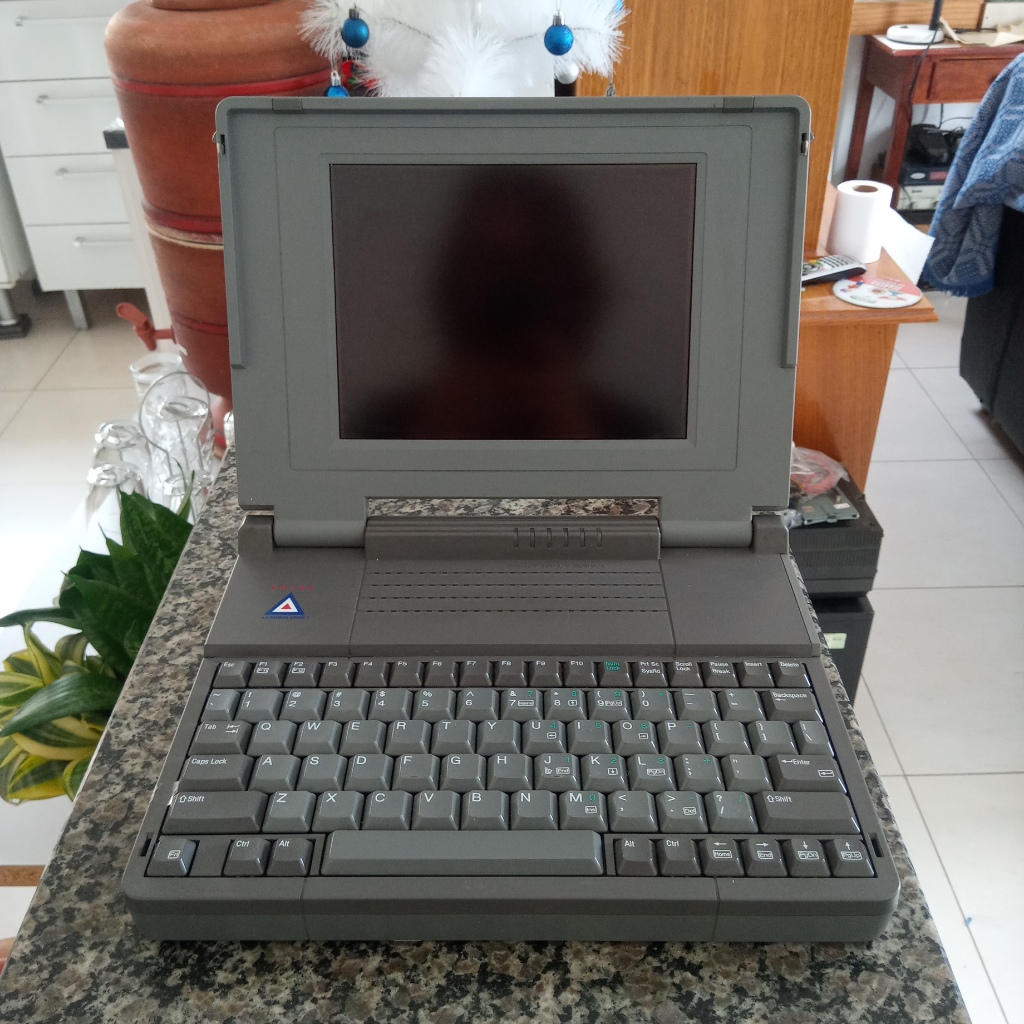 Notebook Antigo Leading Edge Vintage - Leia O Anuncio | Shopee Brasil