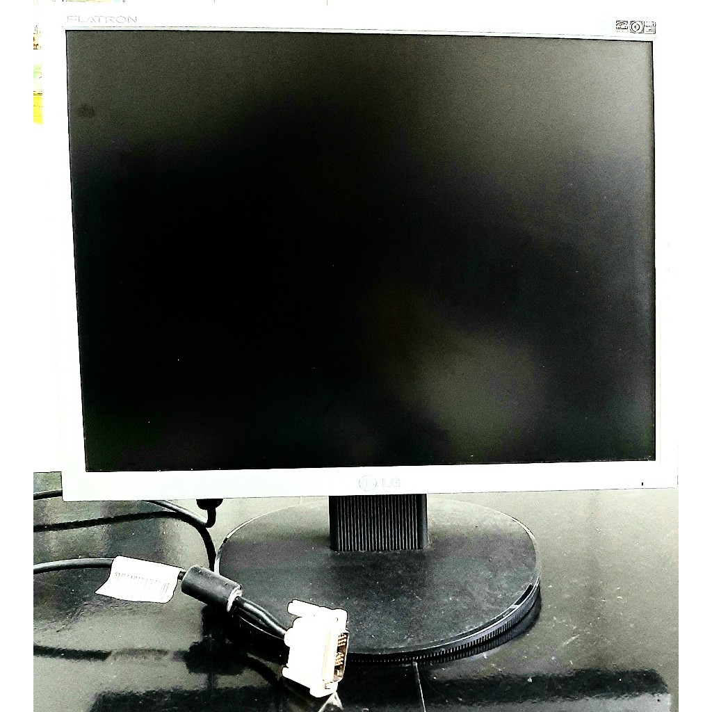 Monitor LG 17 polegadas. Produto usado. | Shopee Brasil