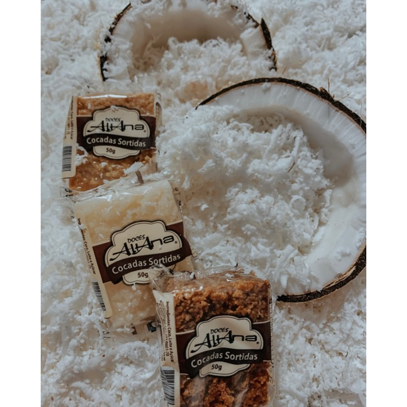 Doce Cocada Caseira Quadrada Sortida Bandeja Com 30 Unidades | Shopee ...