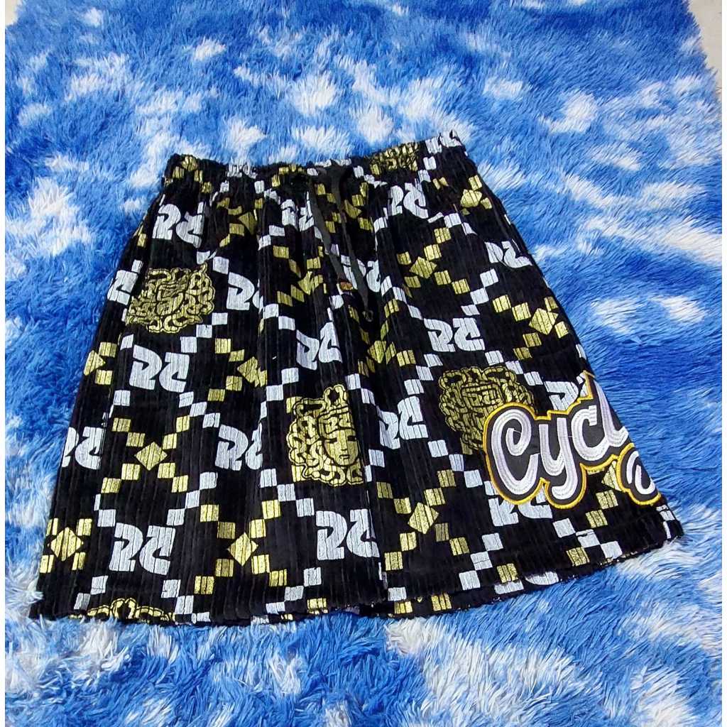 Bermuda em Veludo Cyclone Medusa | Shopee Brasil