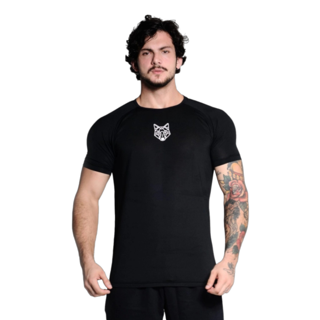 Camiseta Dry Fit Lobo Geometrico Preto Alpha Co - Faz a Boa!