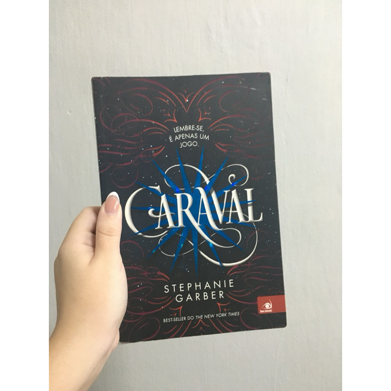 LIVRO CARAVAL DE STEPHANIE GARBER | Shopee Brasil