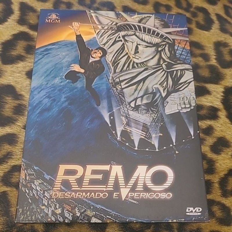 DVD 'Remo Desarmado e Perigoso' Guy Hamilton. | Shopee Brasil