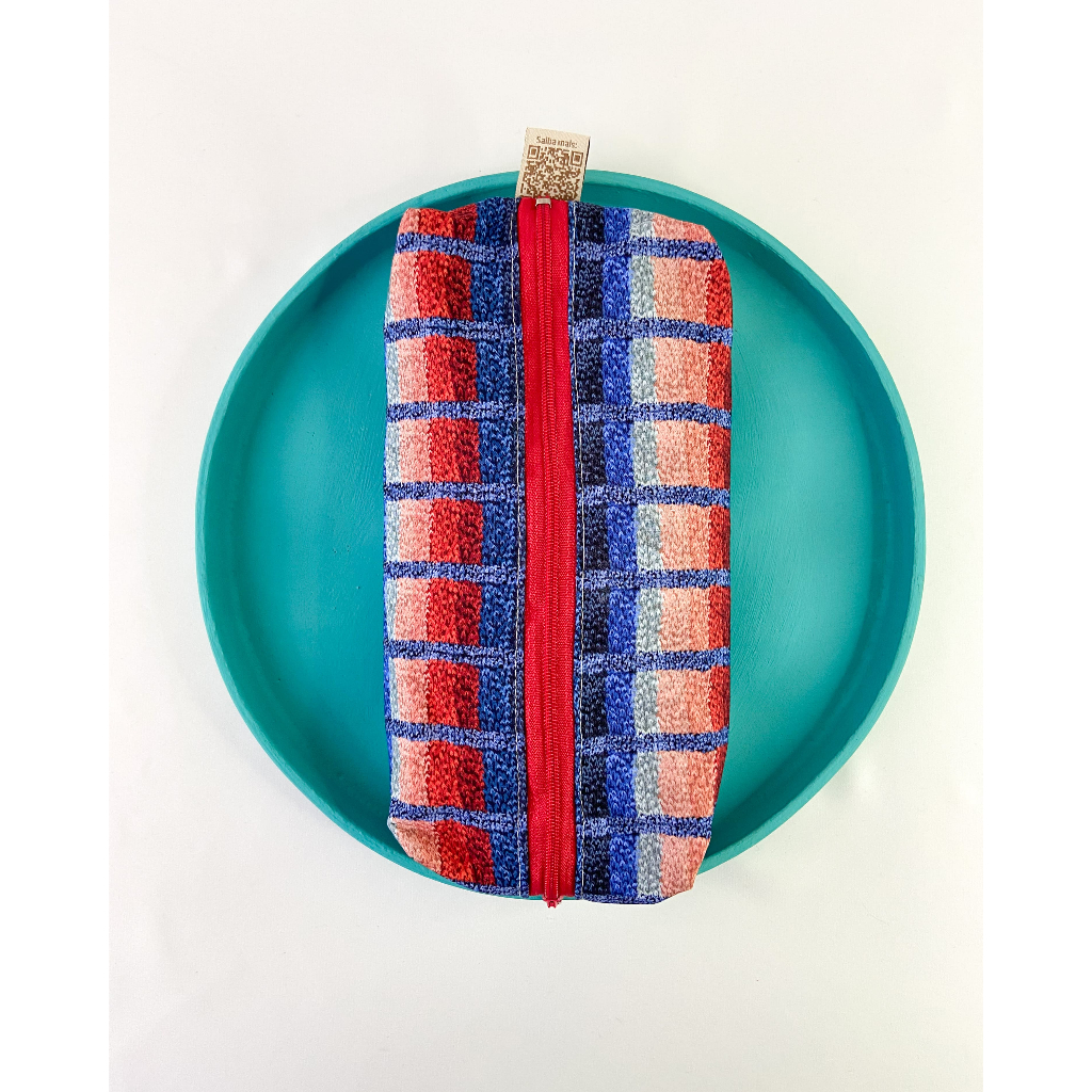 Estojo Escolar - Upcycling Farm 08 | Shopee Brasil