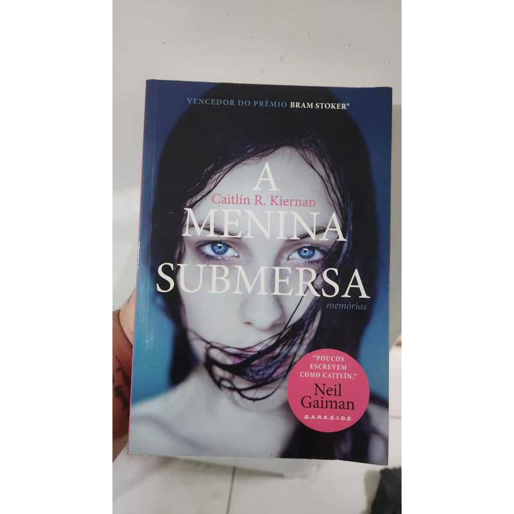 A menina submersa: Memórias (darkside) | Shopee Brasil