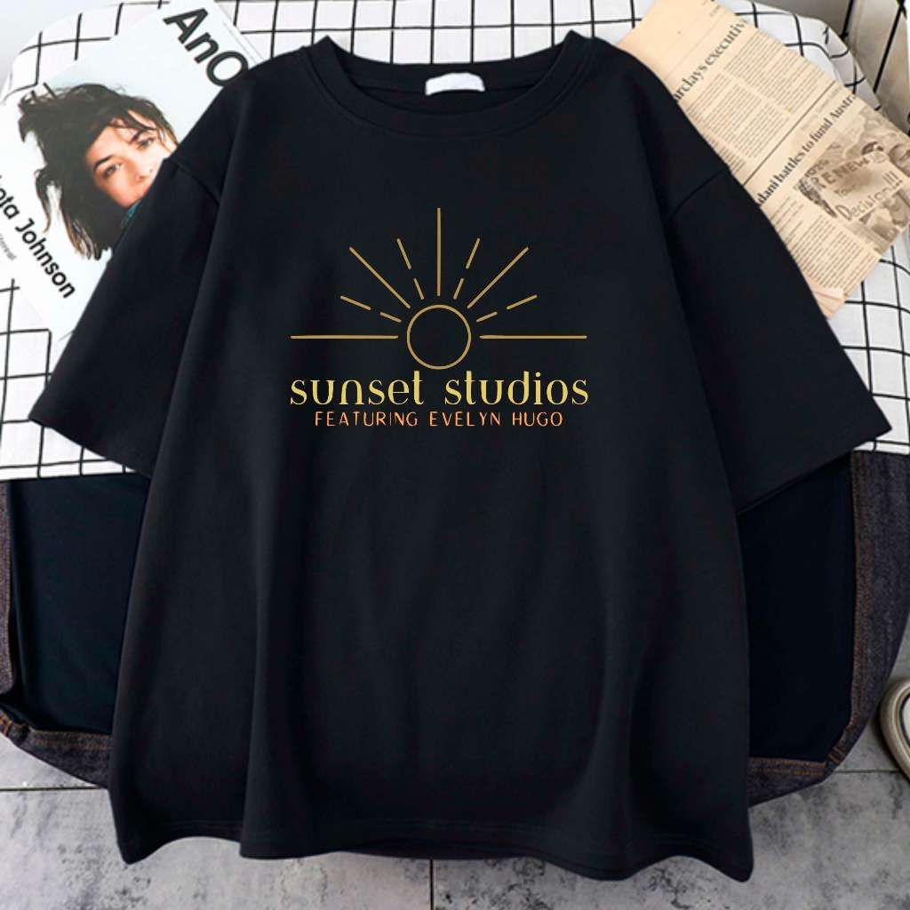 Camiseta Sunset Studios Featuring Evelyn Hugo Unissex | Shopee Brasil