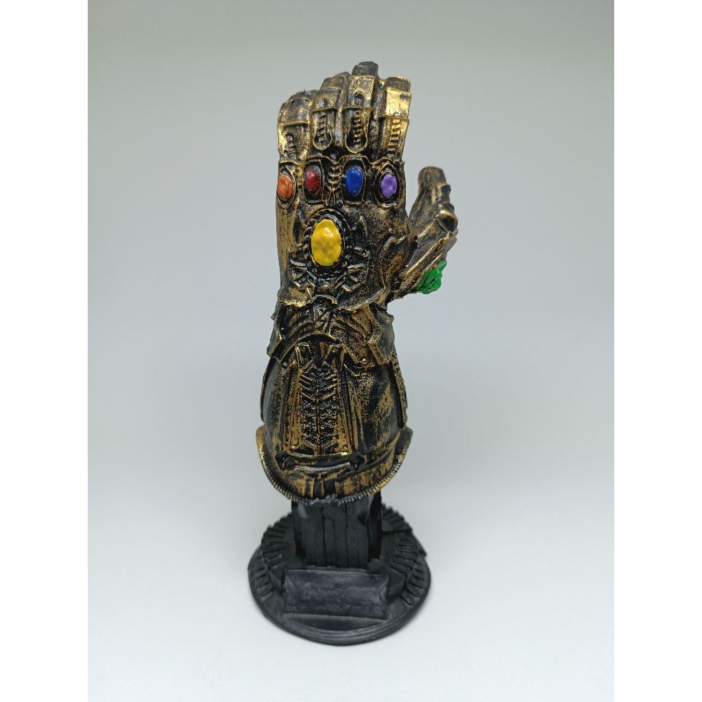 Manopla do Infinito Marvel de Resina | Shopee Brasil