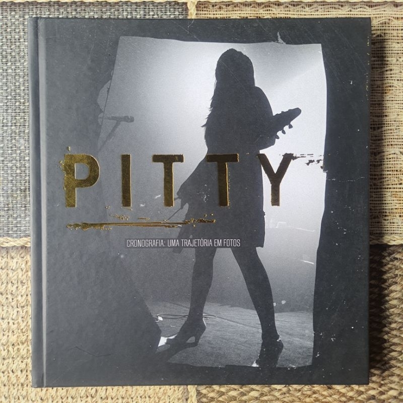 Pitty - Cronografia: Uma Trajetória em Fotos (Livro) | Shopee Brasil