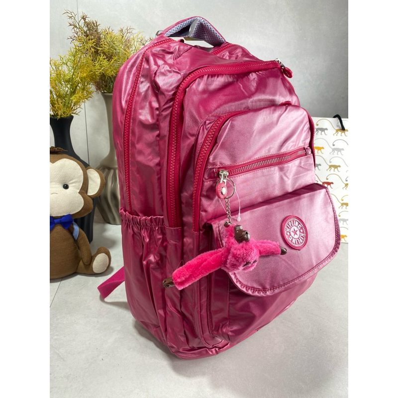 kipling mochila escolar metalizada ótimo acabamento acompanha macaco tamanho grande envio ...