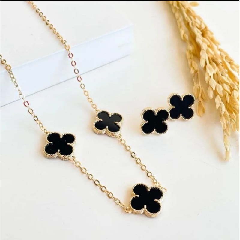 Colar Feminino Van Cleef Trevo Virginia Folheado 18k Preto ou Branco ...