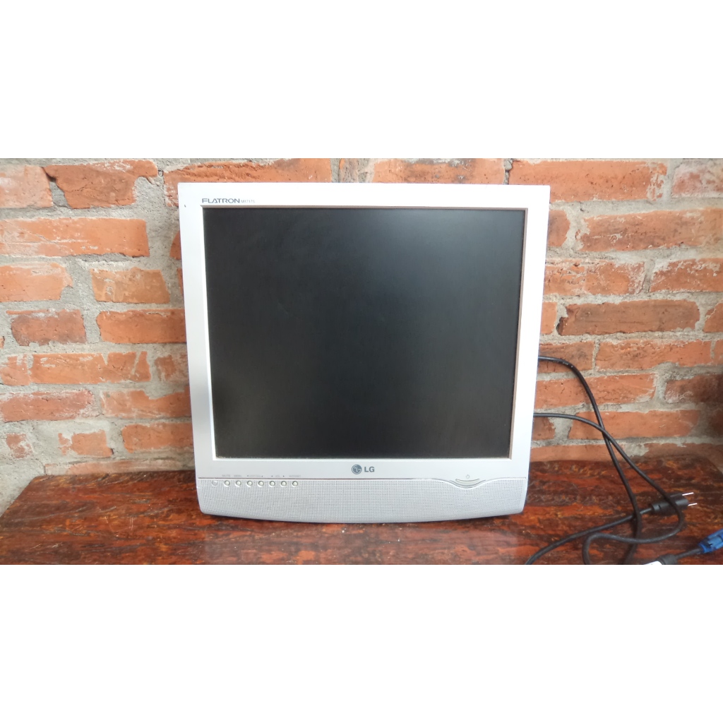 monitor lg flatron m1717s sem a base usado - Escorrega o Preço