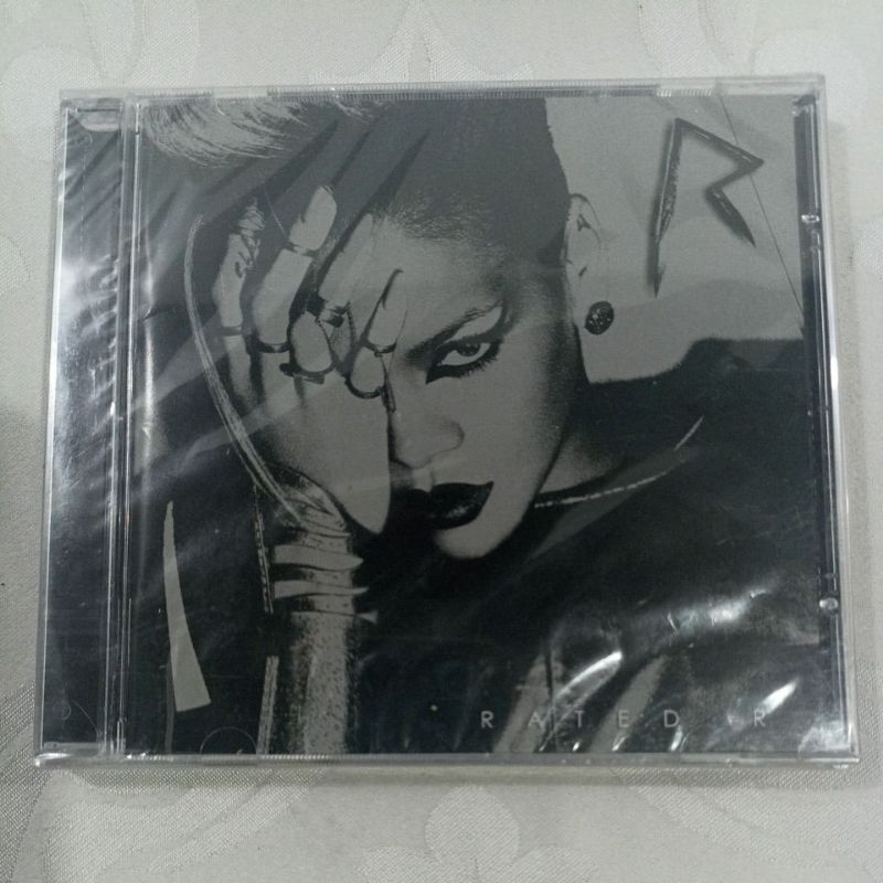 Cd Rihanna - Rated R (Lacrado) | Shopee Brasil
