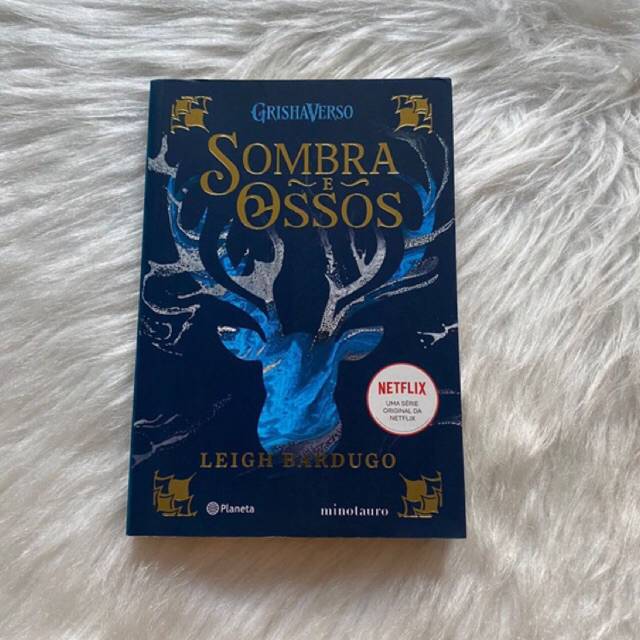 Sombra e Ossos - Leigh Bardugo | Shopee Brasil