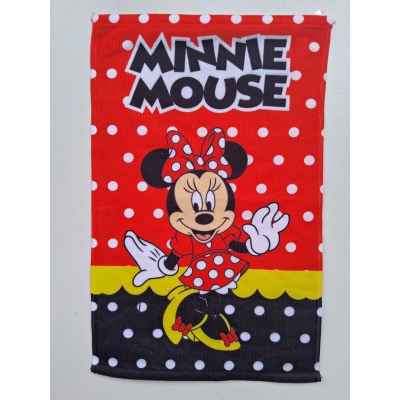 toalha estampa de personagens Minnie mouse , Mickey mouse , Patati ...