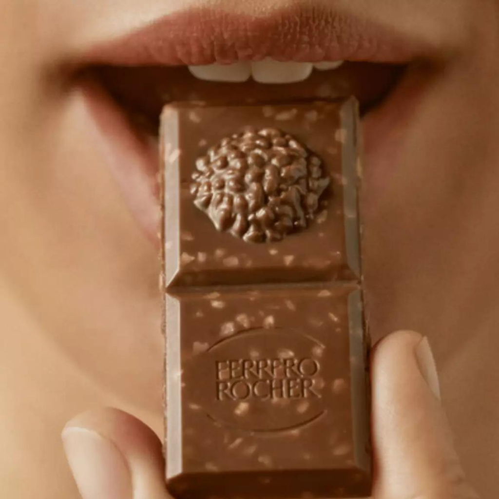 Barra Chocolate Ao Leite Ferrero Rocher Sabor Avelã 90g | Shopee Brasil