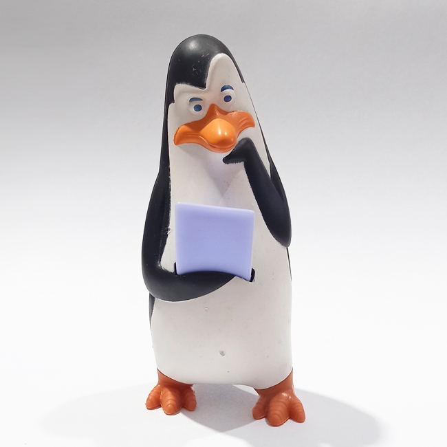Kowalski do desenho Madagascar | Shopee Brasil
