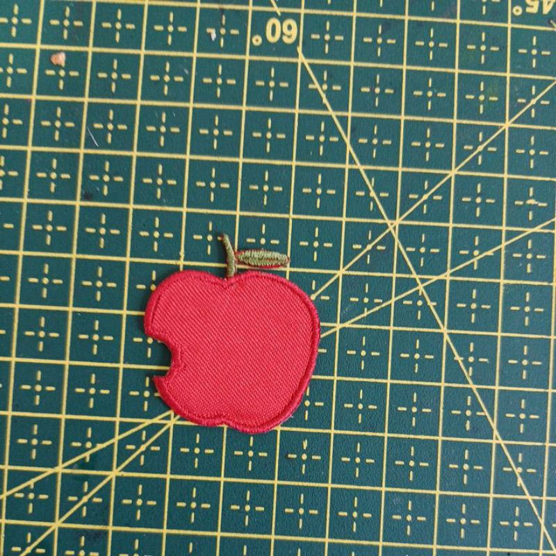 Patch bordado termocolante maçã mordida média | Shopee Brasil