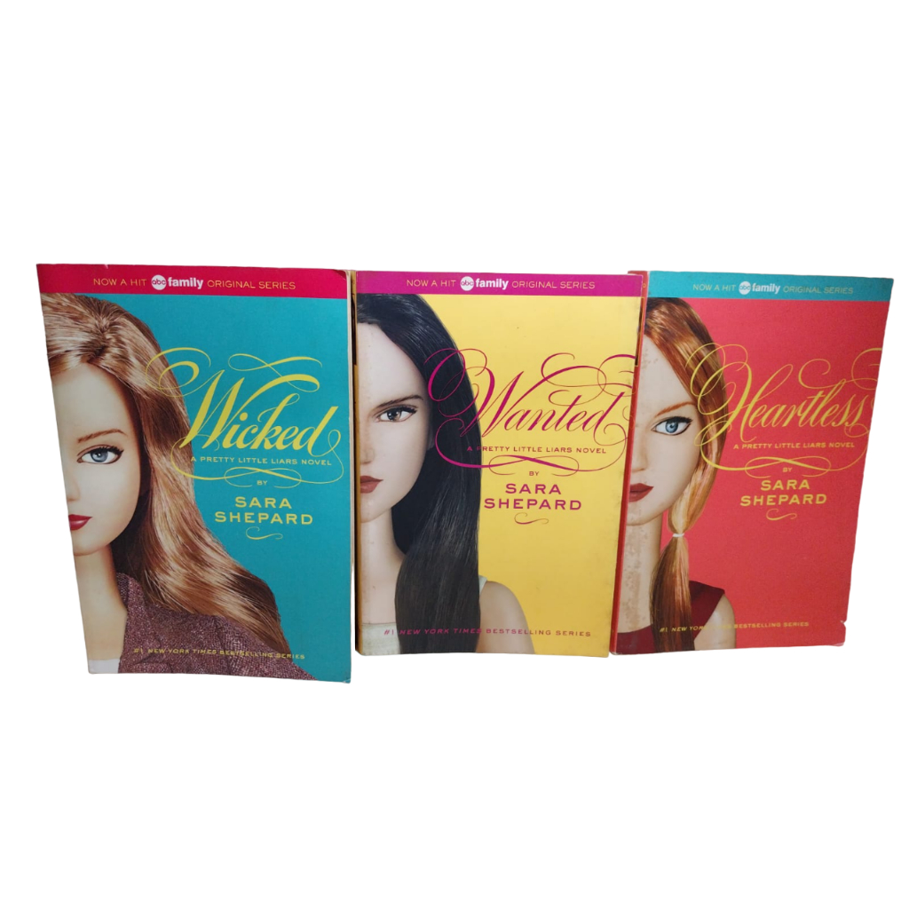 Box 3 Livros: Pretty Little Liars Novel : Heartless/Wanted/Wicked- Sara ...