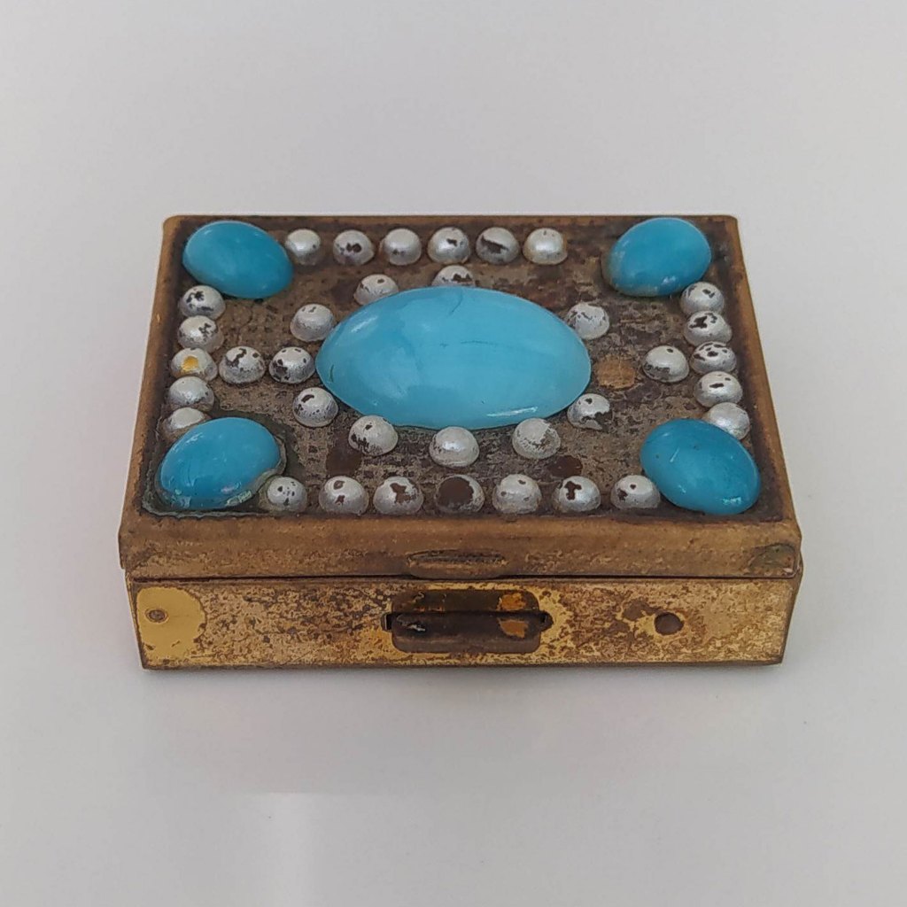 Porta pílulas da década de 1970 em metal e plástico | Shopee Brasil