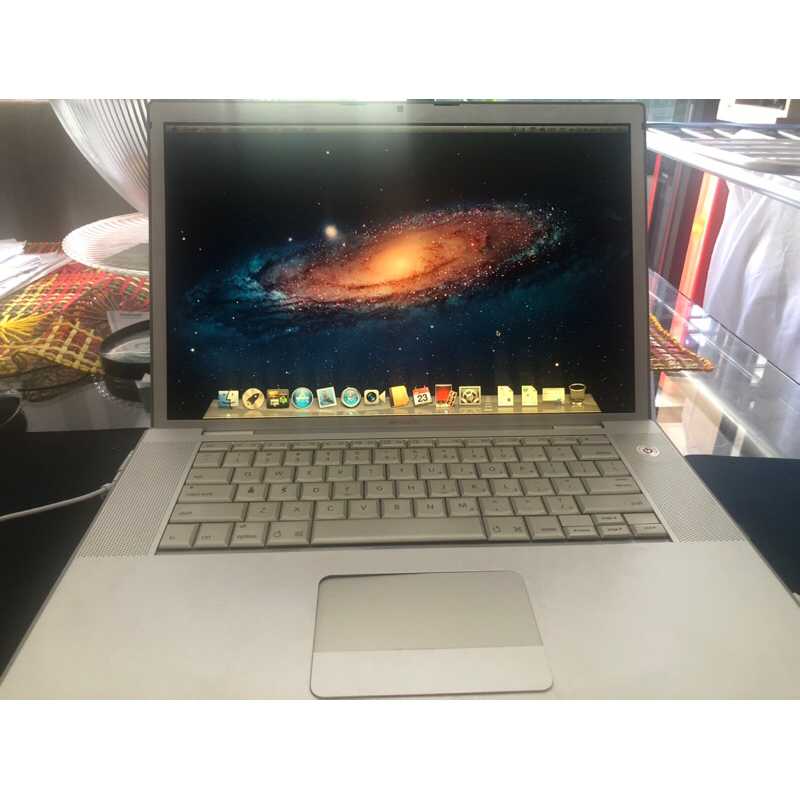 MacBook Pro 2006 + Carregador | Shopee Brasil