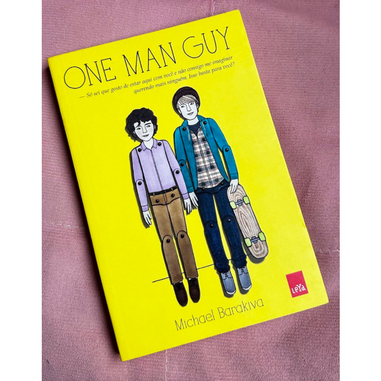 Livro: One Man Guy (edição em português) | Shopee Brasil