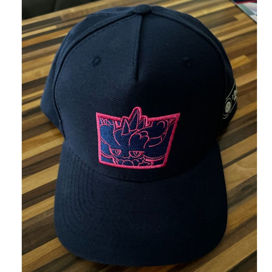 Boné Pokémon LAIC 2023/2024 - Escorrega o Preço