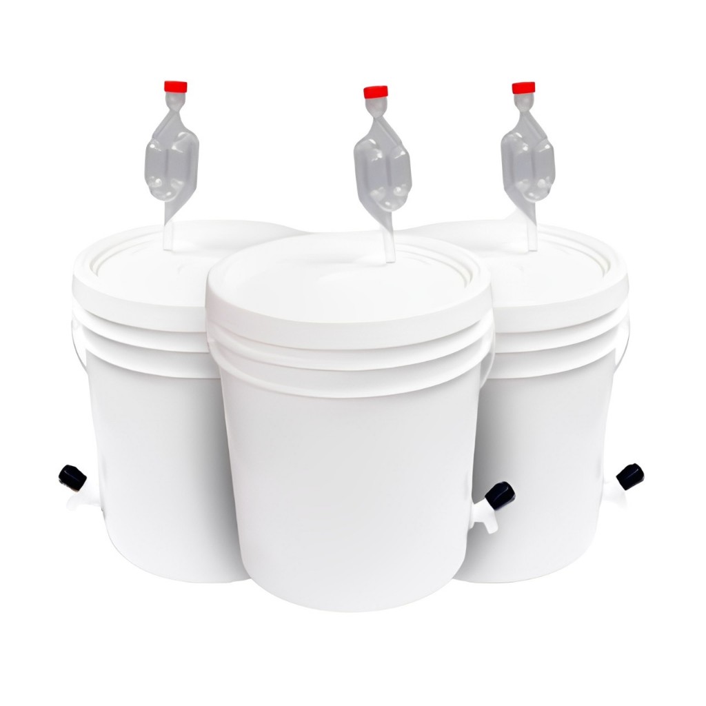 Kit 03 Baldes Fermentador 5L Completo com Tampa Hermética Fermentação ...
