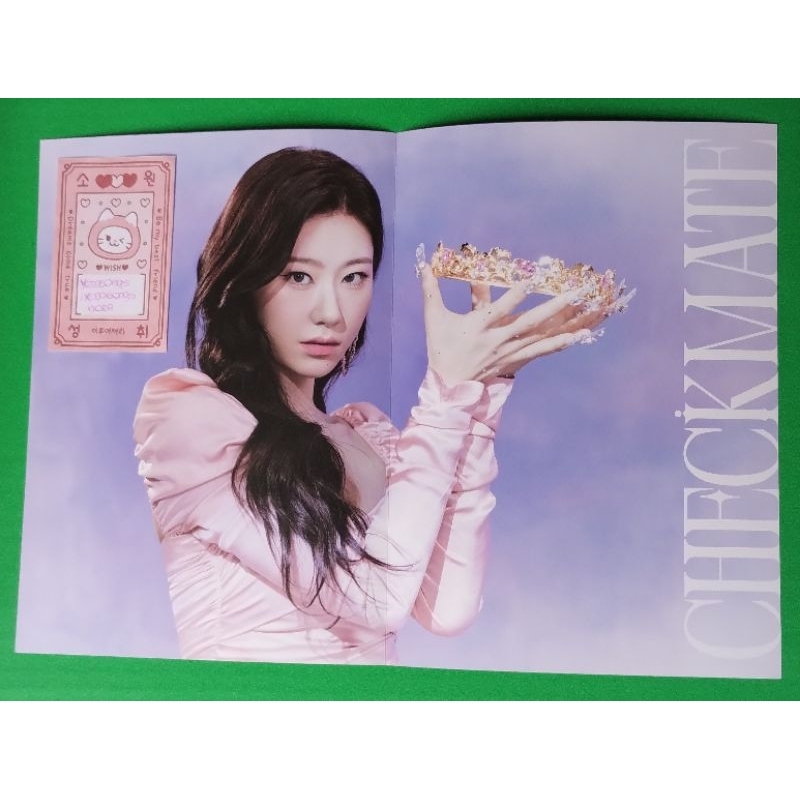 folded poster checkmate chaeryeong itzy | Shopee Brasil