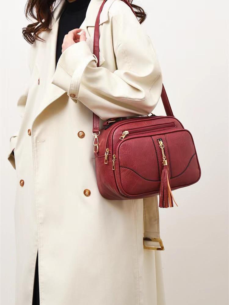 Bolsa Feminina Com Alça Lateral Transversal Faixa de Mão De Couro V2336 ...