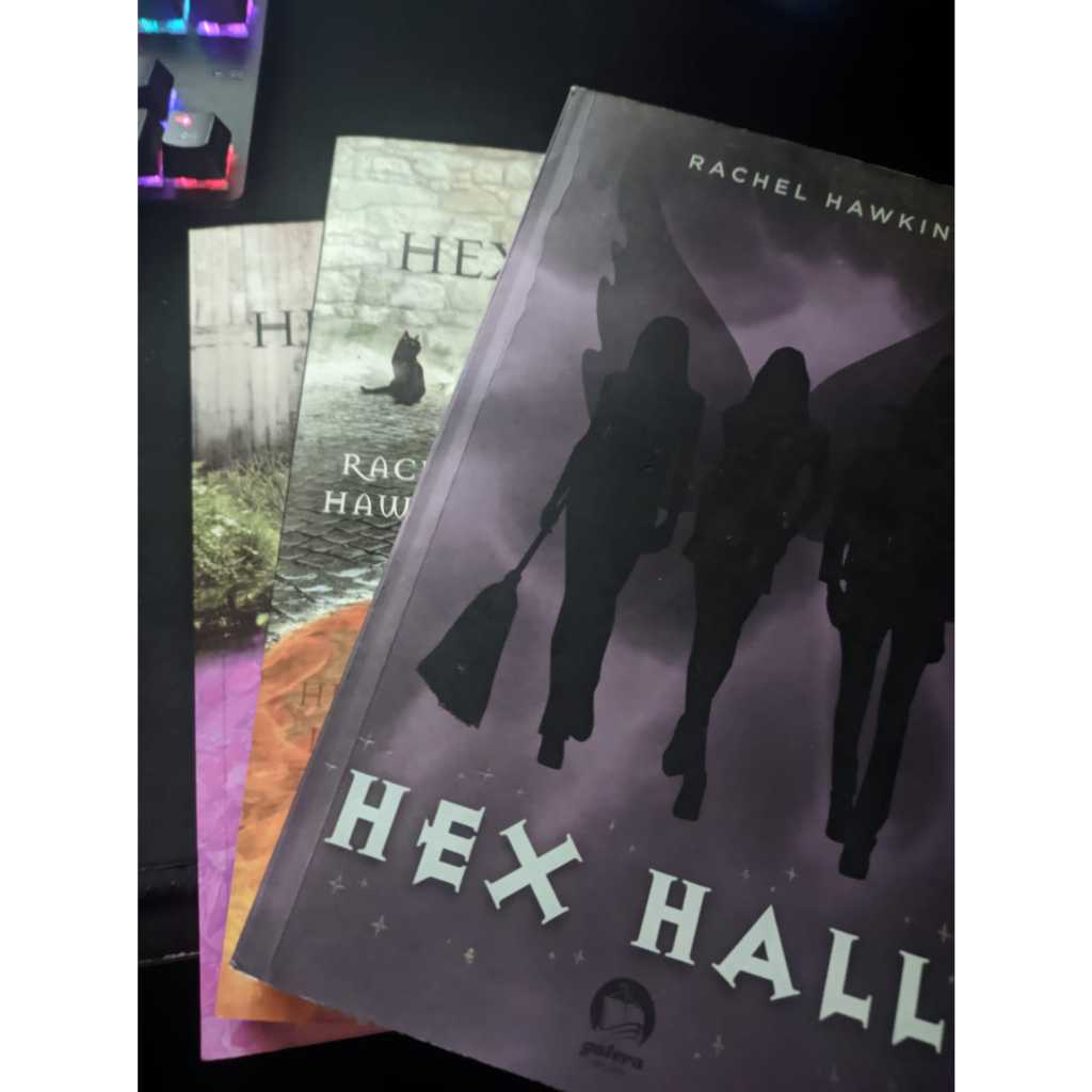 Trilogia Hex Hall (ler descrição) | Shopee Brasil