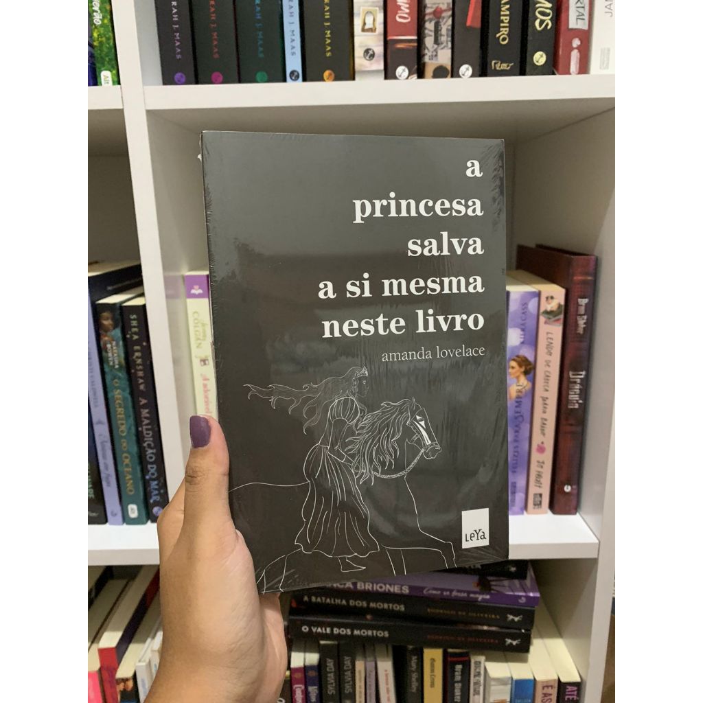 A princesa salva a si mesma neste livro- Amanda Lovelace | Shopee Brasil
