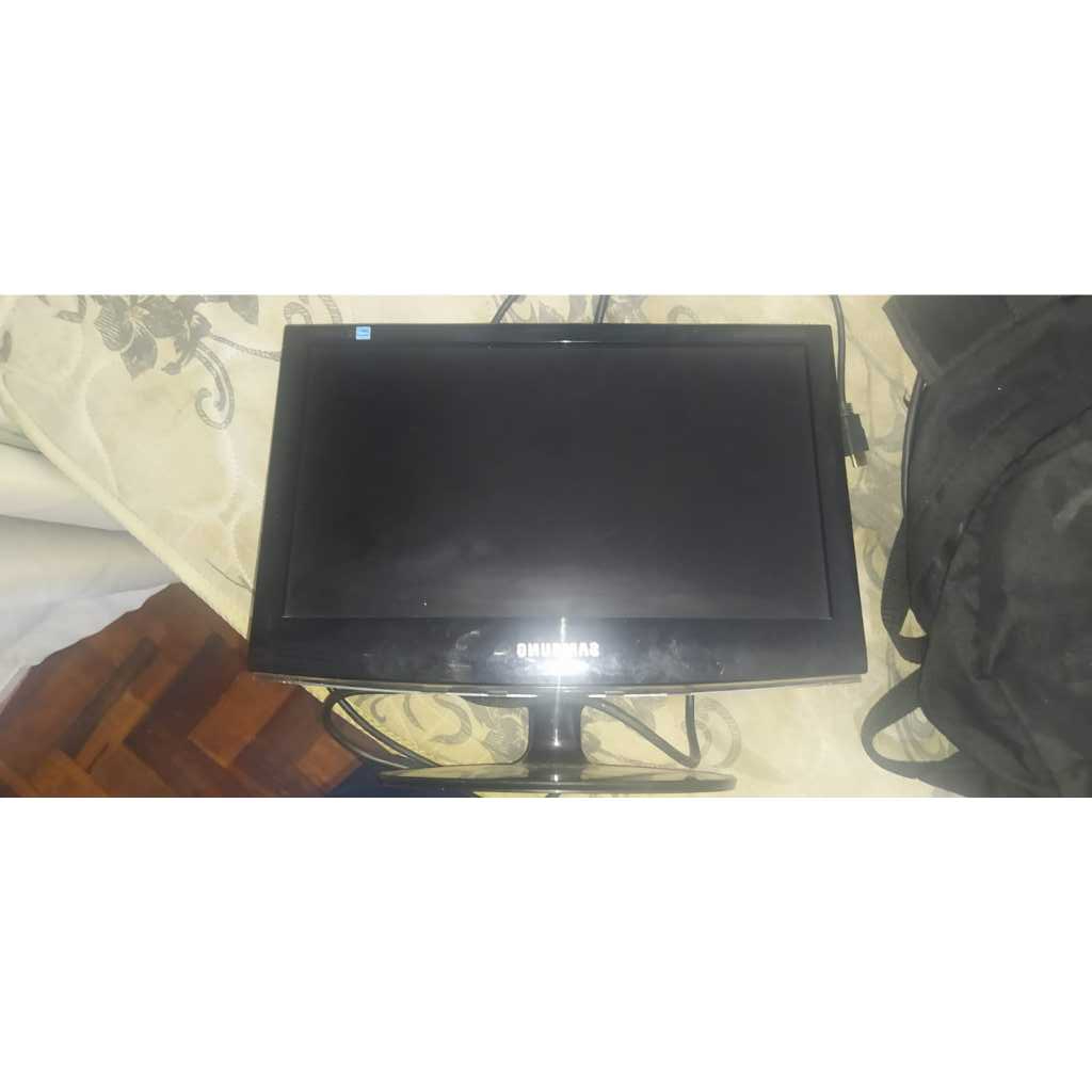 Monitor Samsung 633NW 15,6 polegadas + adaptador vga para hdmi | Shopee ...