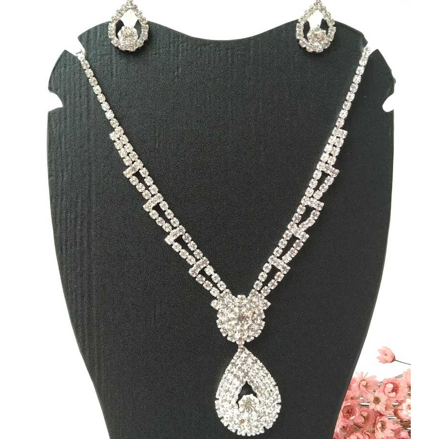 Kit Colar Strass + brincos para Noivas/ Madrinhas/ Debutantes/ Festas ...